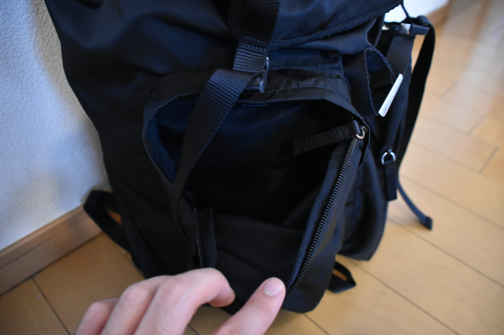 プラダのバックパックV136（2VZ019）の魅力をレビュー！の巻